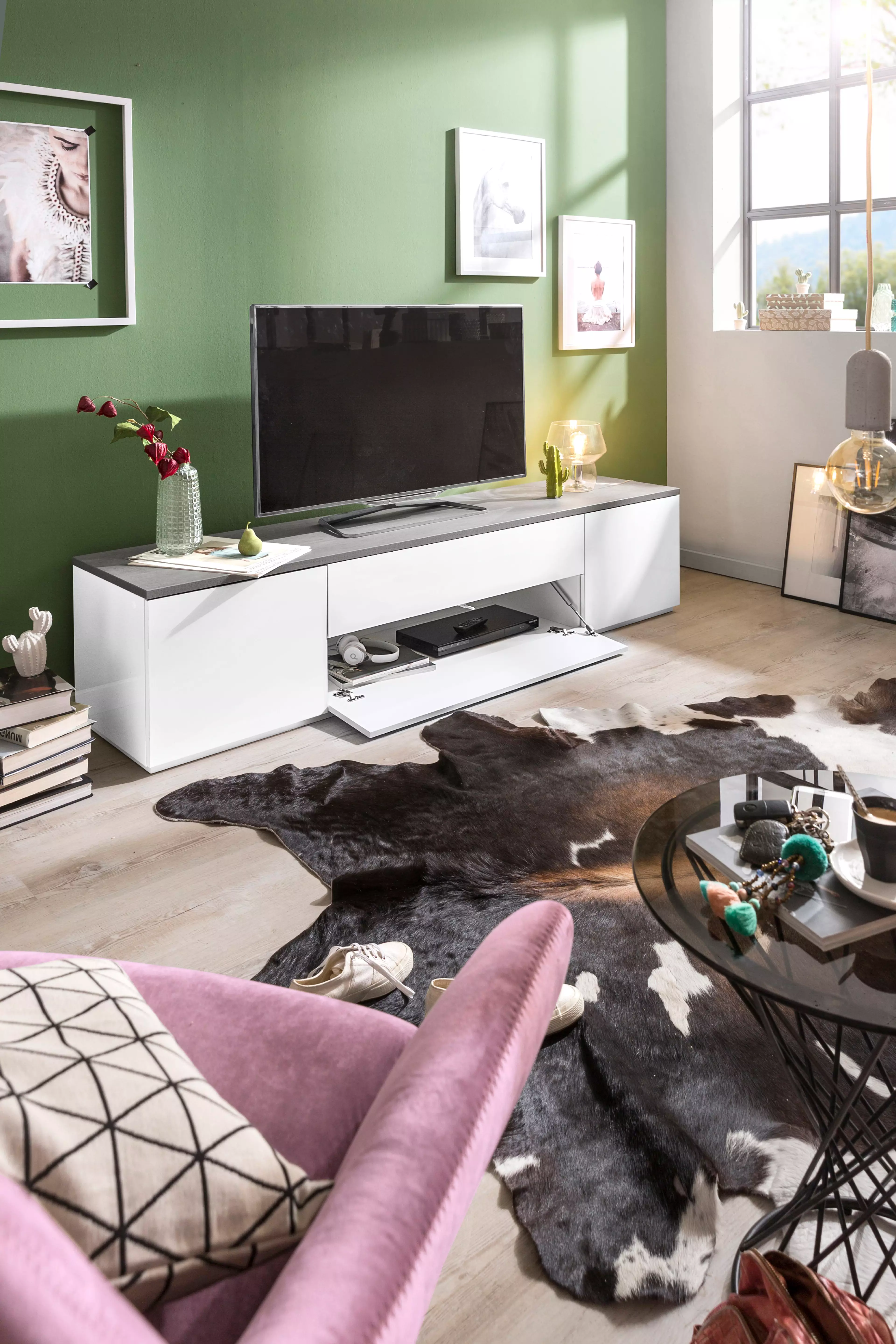 Moderne TV Lowboards für Ihr Wohnzimmer | SEGMÜLLER