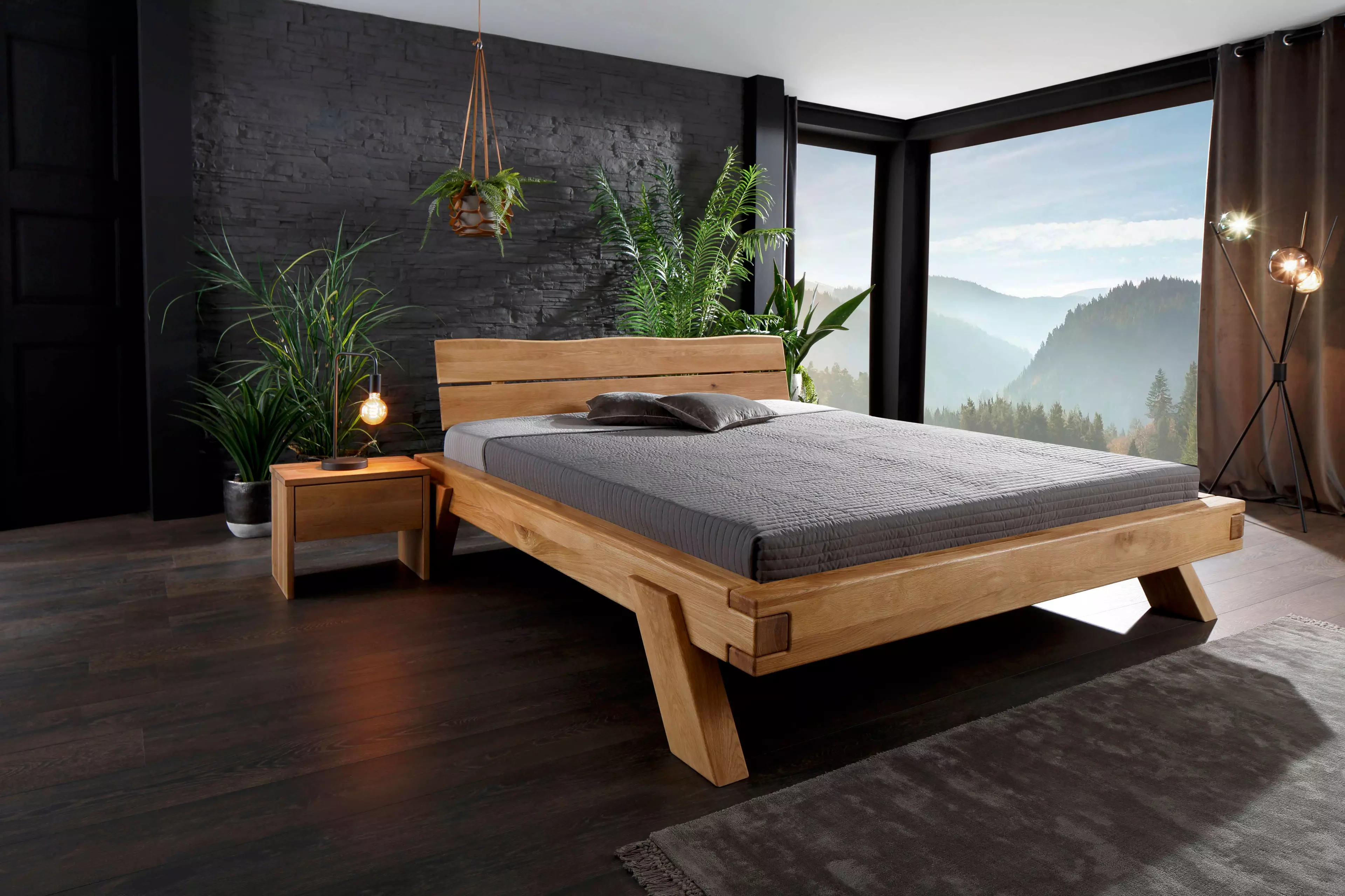 200 X 200 Massivholzbett