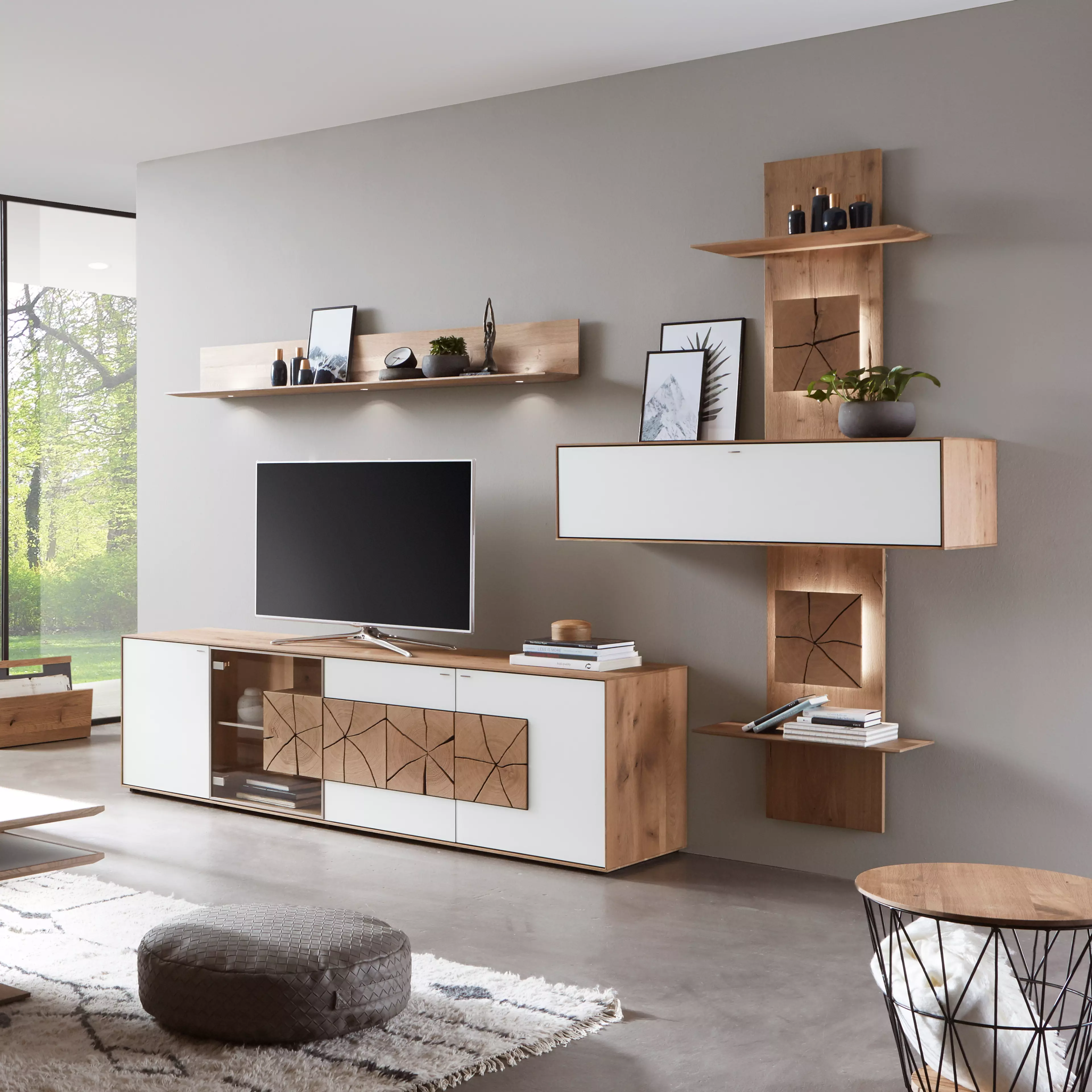 Moderne und stilvolle Massivholz-Wohnwände | SEGMÜLLER