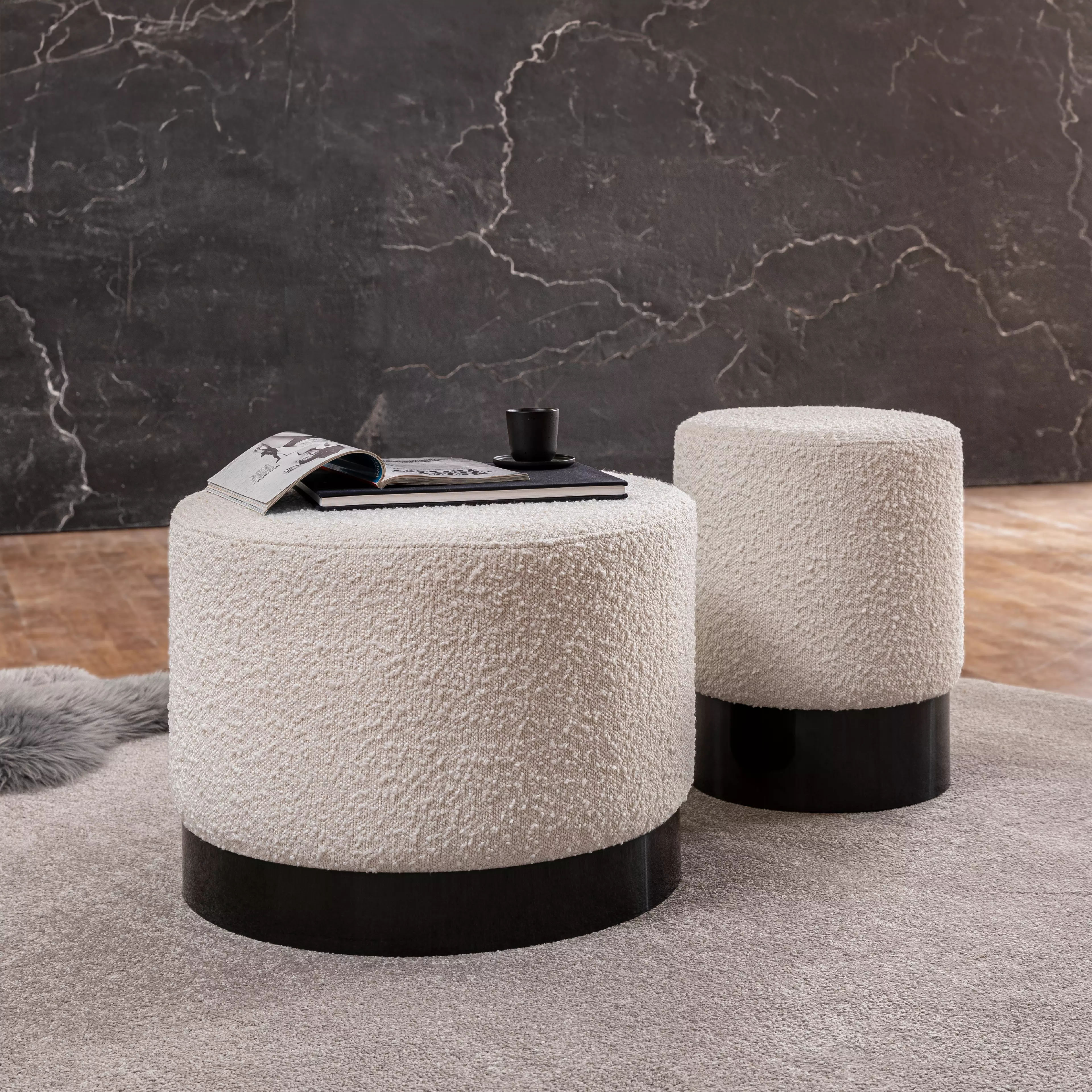 Hocker & Poufs für Ihr Wohnzimmer kaufen | SEGMÜLLER
