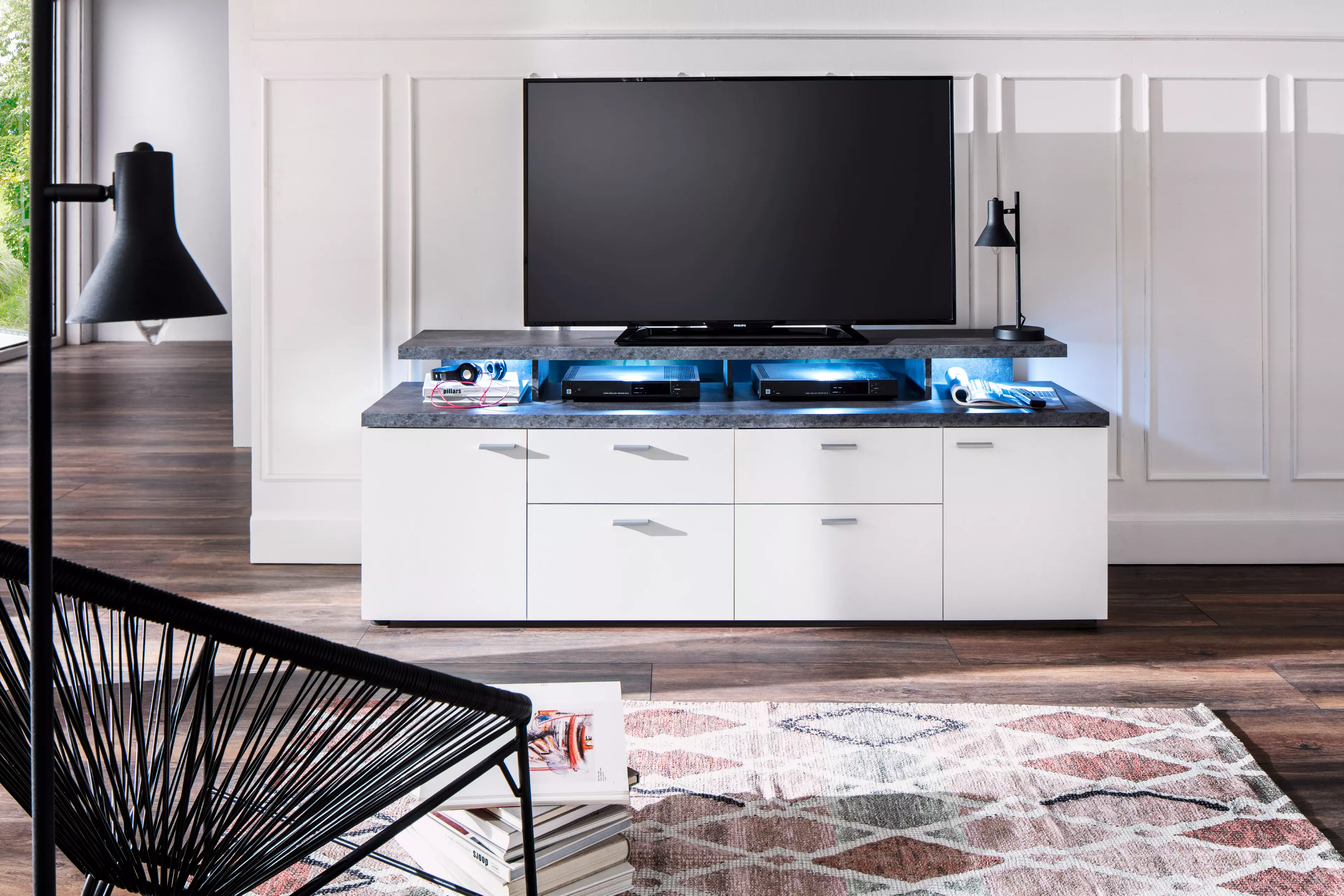 Wohnwände & TV-Lowboards modern & Landhaus-Stil | SEGMÜLLER